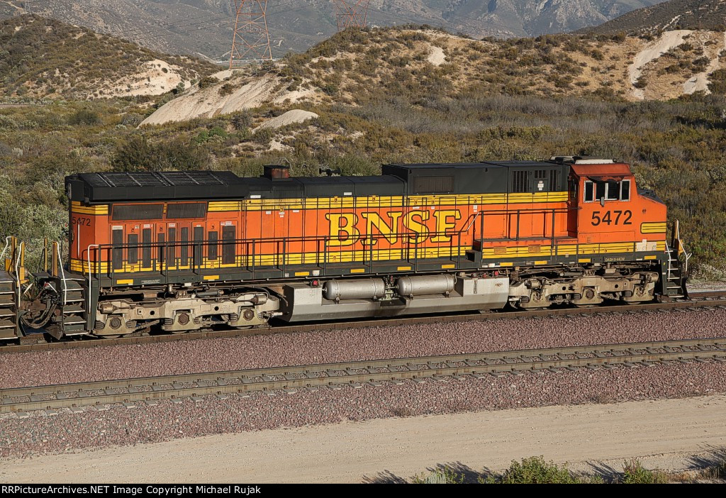 BNSF 5472